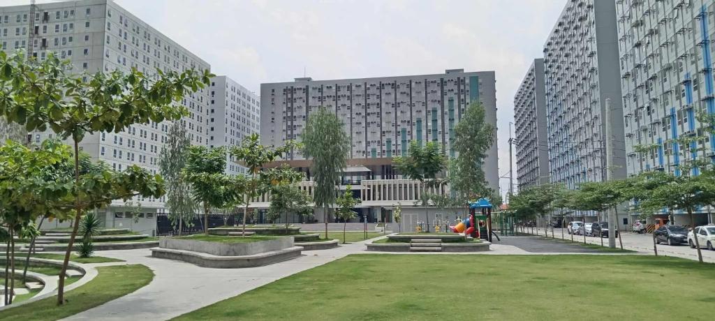 URBAN DECA O1257 Ortigas near SM EAST PASIG, Manila (updated prices 2025)