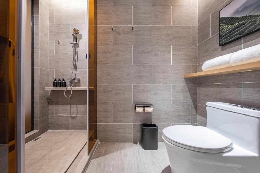 Atour Hotel Nanjing Pukou Economic Development Zone Qiaolin, Jianshe ...