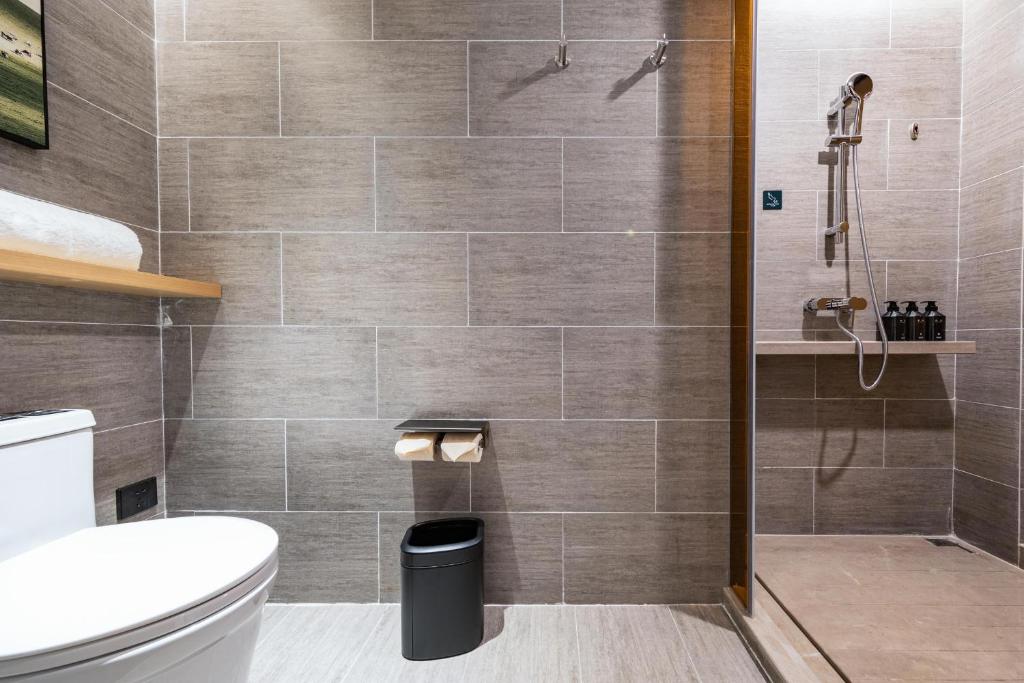 Atour Hotel Nanjing Pukou Economic Development Zone Qiaolin, Jianshe ...