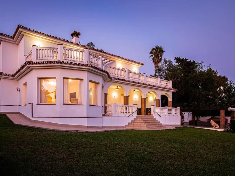 Breathtaking Andalusian Villa, Santa Fe de los Boliches (updated prices ...