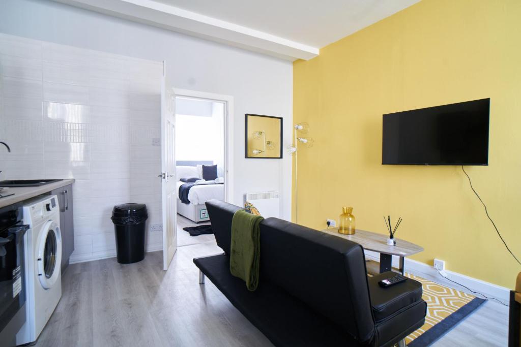 Douglas Manor, Douglas (updated prices 2025)