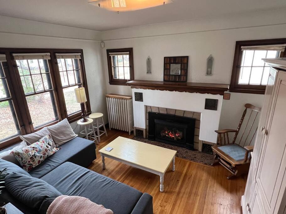 Minneapolis Hygge House with Garage Grand Rounds, Minneapolis (updated ...