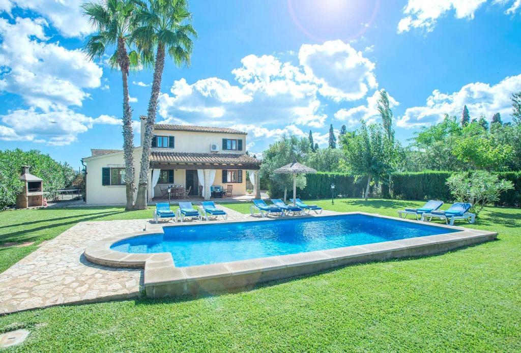 Ximo by Vintage Travel, El Port (updated prices 2025)