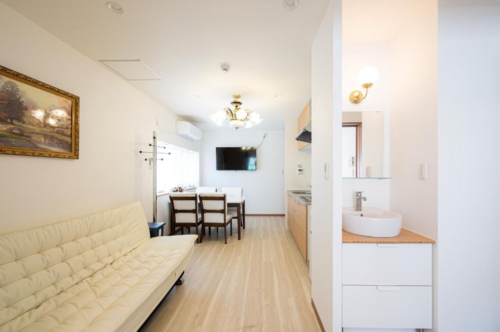 323 Namba -3F, Osaka (updated prices 2026)