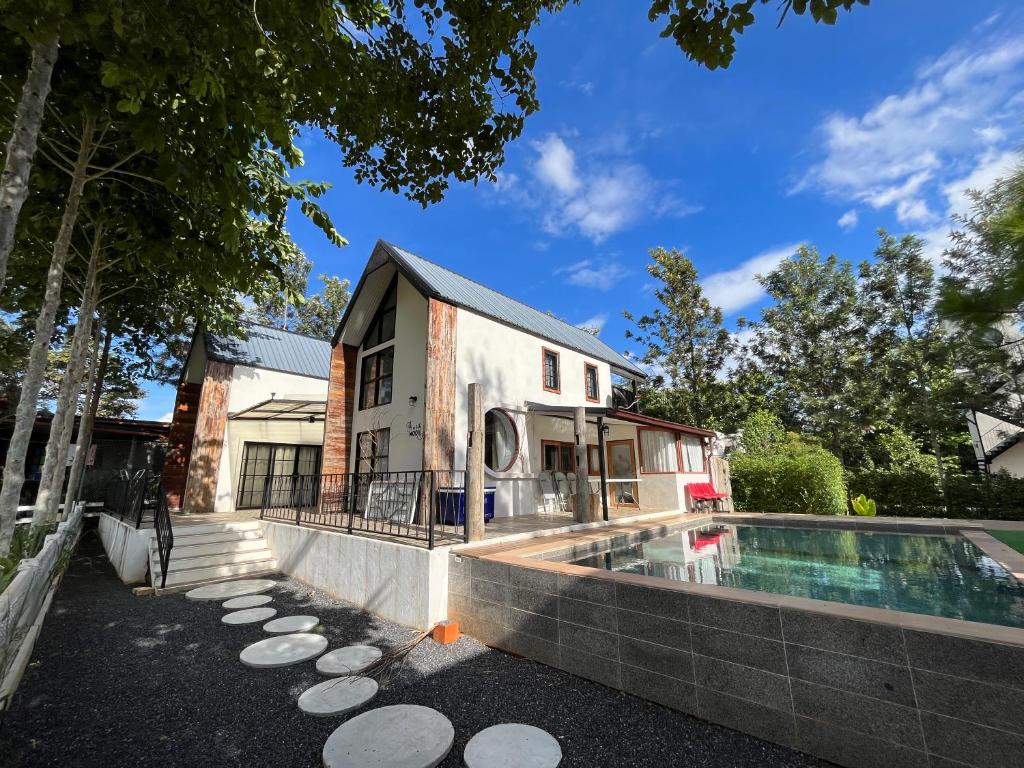 Blessing Moon Pool Villa Khaoyai, Ban Tha Wua Tai (updated prices 2026)