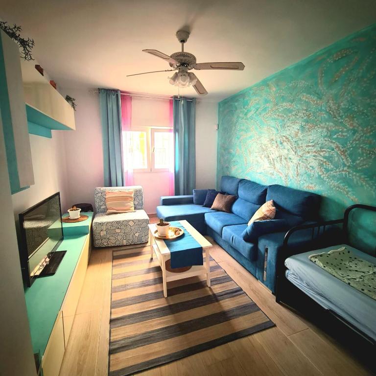 Vakantiehuis * Holiday home * Casa de vacaciones * URB. CHAYOFITA, Costa Del Silencio (prezzi ...