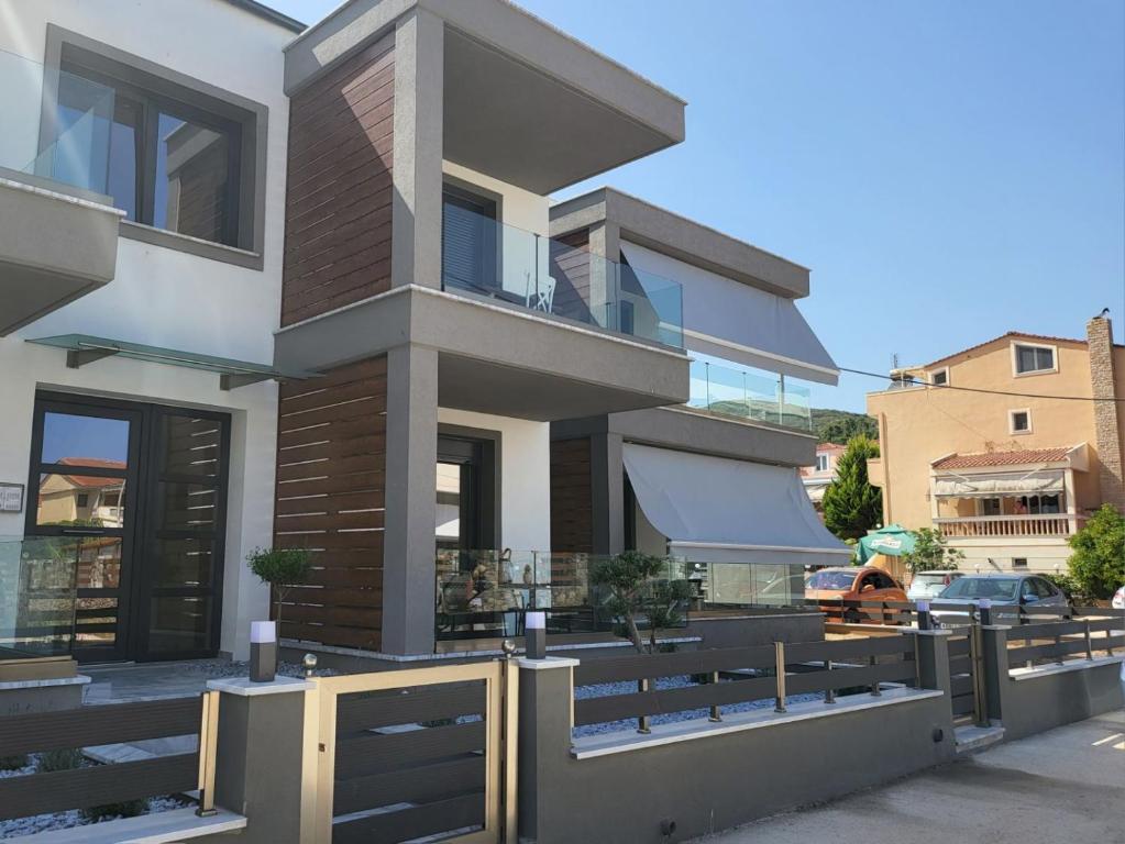 ἕαR Exceptional Residence, Néa Péramos (updated prices 2026)