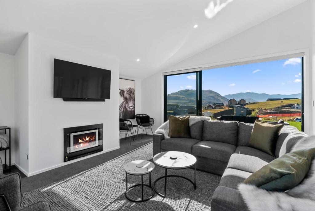 A Remarkable Stay - Jack's Point Holiday Home, Queenstown (updated ...