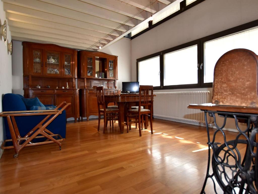 Wohnung In Lovere Mit Seeblick - Castro