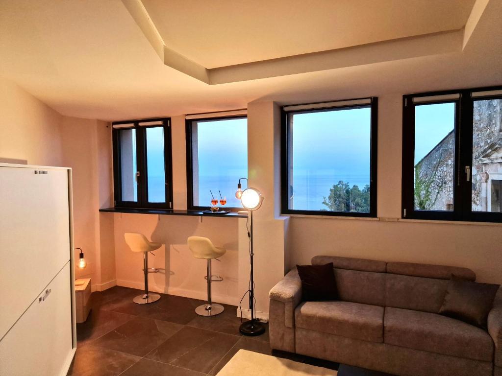 The White Domus, Taormina (updated prices 2025)