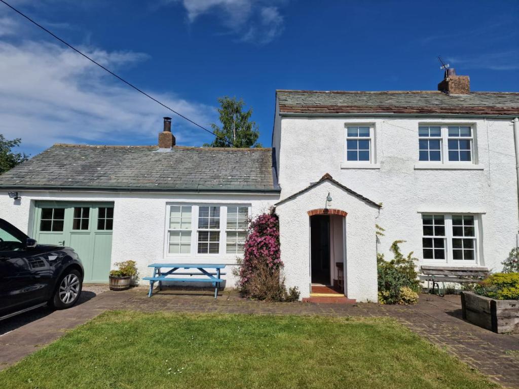 Little half point, Welton (updated prices 2025)