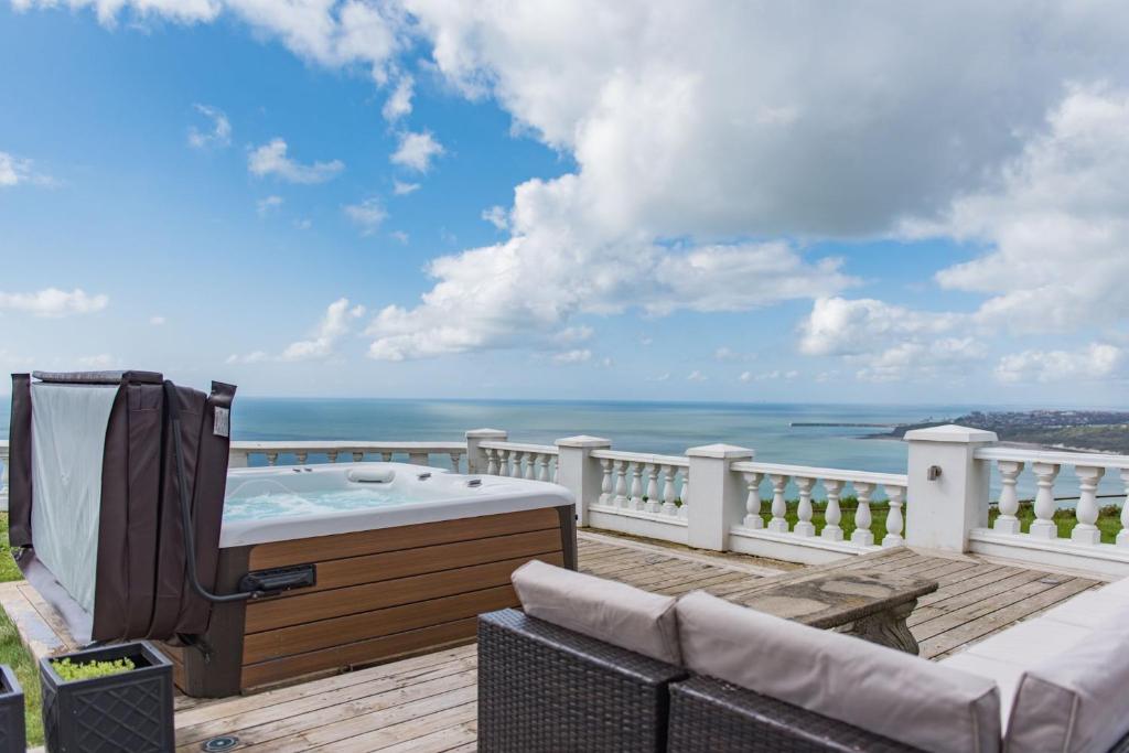 Abbots Cliff House by Bloom Stays, Hougham (updated prices 2026)