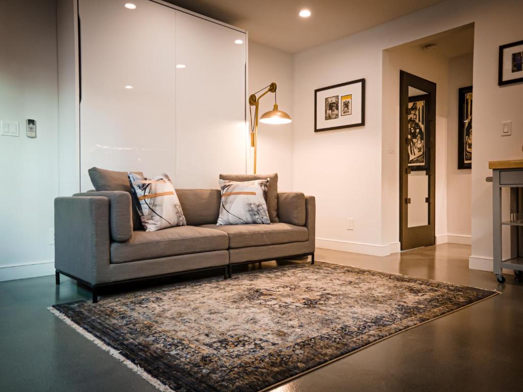 The Redline Venice, Los Angeles (updated prices 2025)