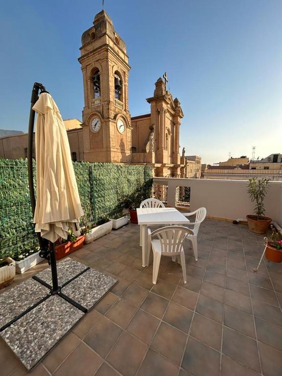 LA CASA IN PIAZZA, Terrasini (updated prices 2024) LA CASA IN PIAZZA, Terrasini (updated prices 2024)