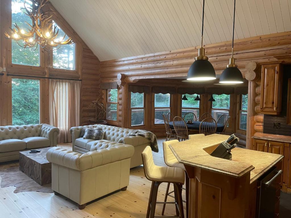 Fiddler Lake Resort Chalet 85 Deer (Canadá Mille-Isles) - Booking.com