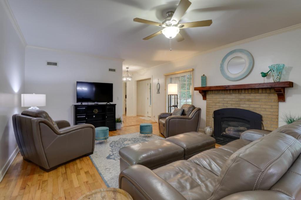 10 Mi to Grand Lake Home with Game Room in Jay!, Eucha (updated prices ...