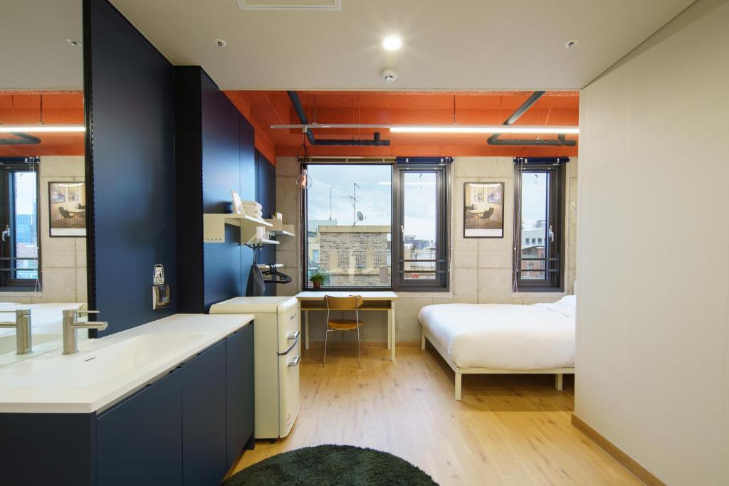 Local Stitch Creator Town Seogyo, Seoul (updated prices 2025)