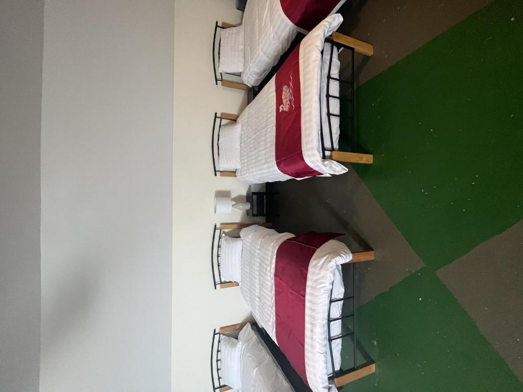 Elegant Suites In Glenamaddy - Irlanda