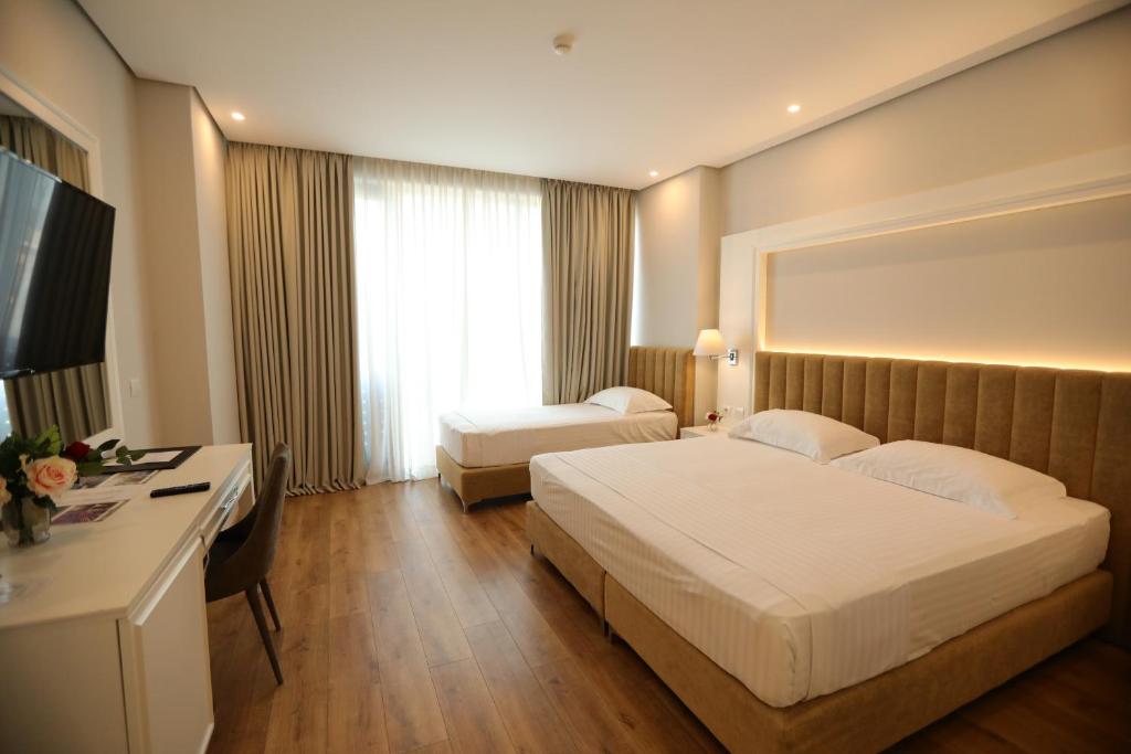 Premium Beach Hotel, Golem (updated prices 2025)