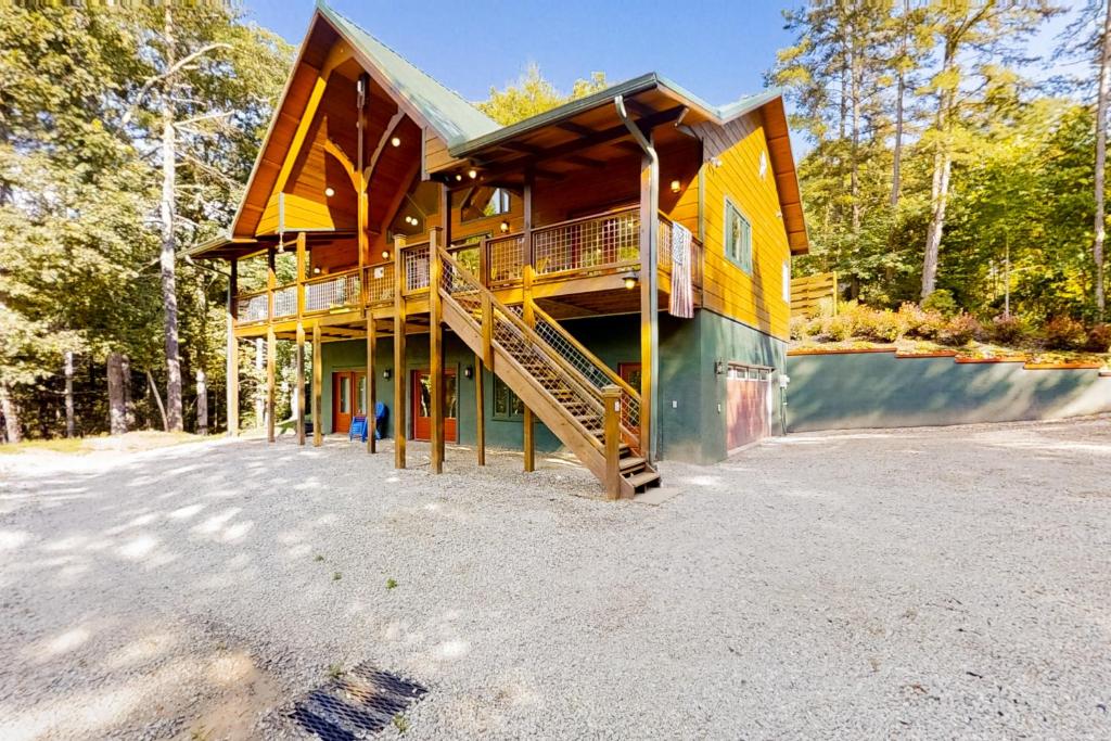 Nature's Edge, Franklin (updated prices 2025)