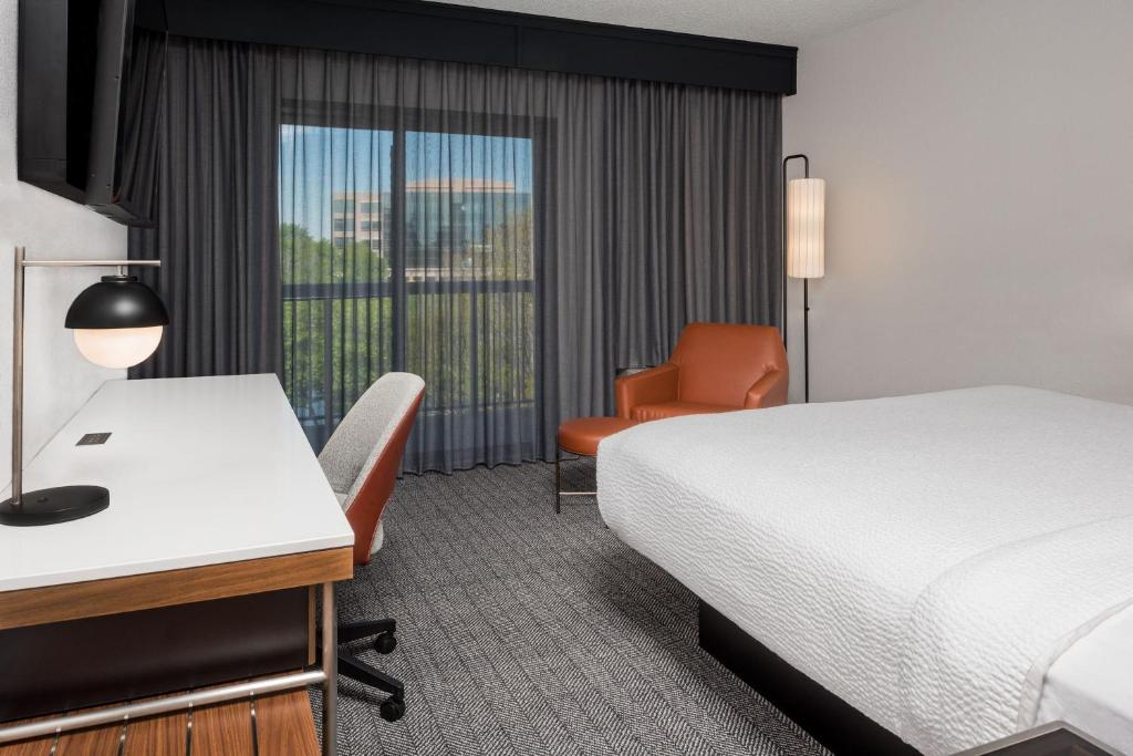 Courtyard by Marriott Charlotte Ballantyne, Charlotte (updated prices 2025)