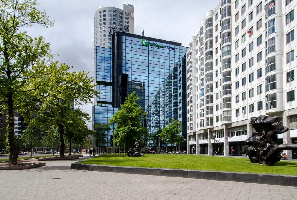 Holiday Inn Express Rotterdam - Central Station by IHG, Rotterdam ...