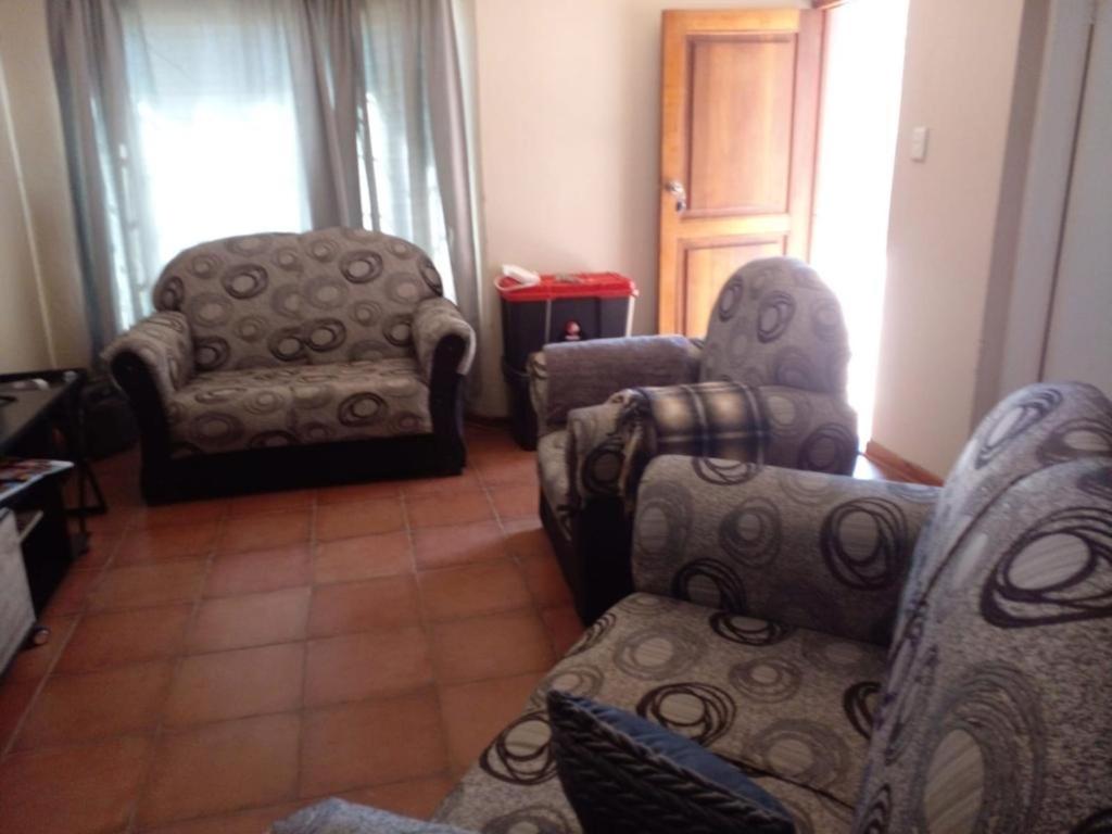 1 bedroom unit on farm, Rooigrond (updated prices 2025)