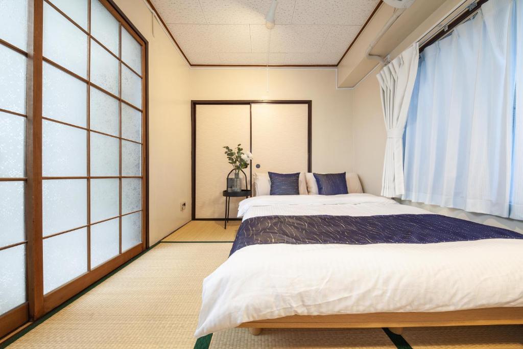 YK building, Tokyo (updated prices 2025)