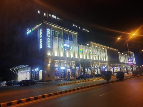Luxury apartment in Gold Crest Mall 1 bed, Lahore (updated prices 2025)