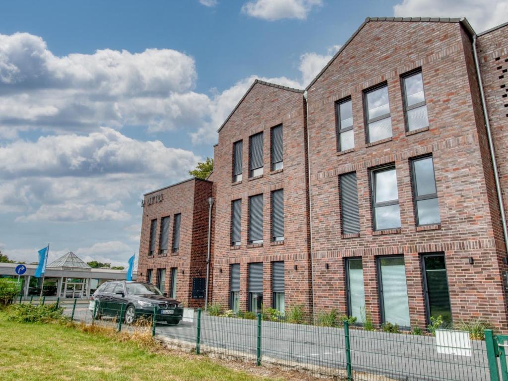 lindaundotto, Achim – Updated 2023 Prices