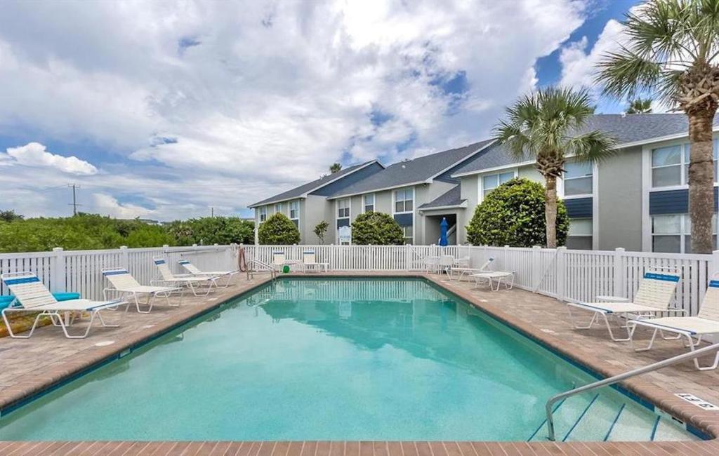 Kiawah Bay 103 Gorgeous Condo In A Riverfront Community With Steps To ...