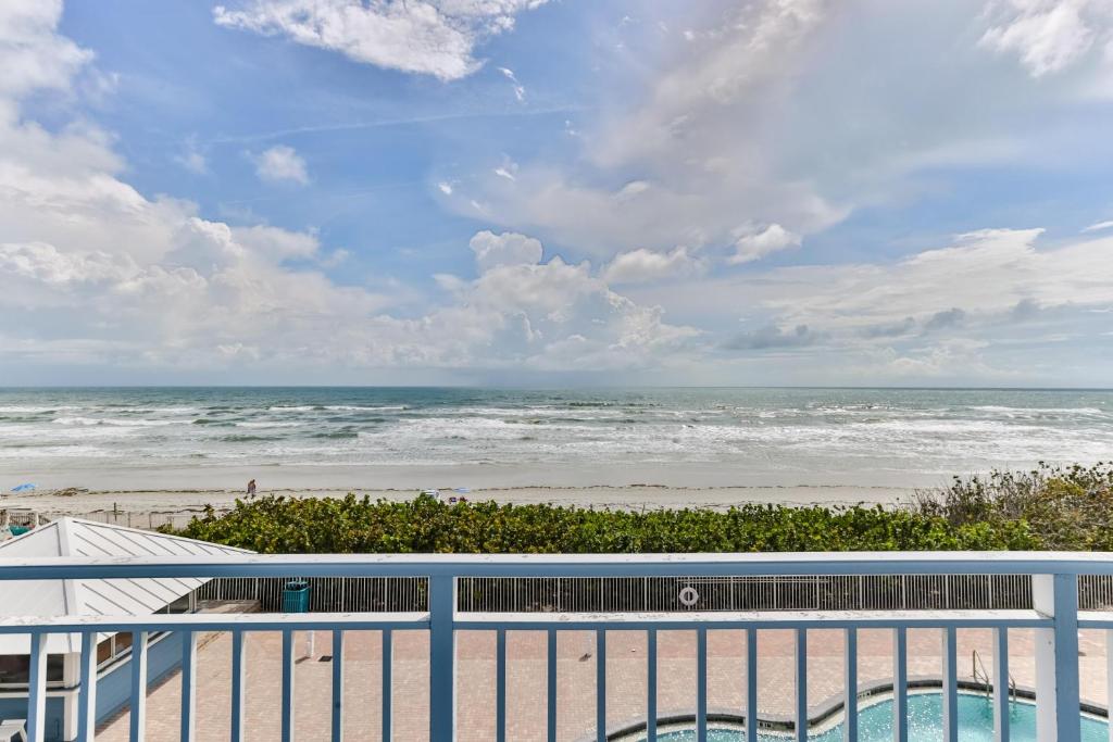 Oceanfront Coconut Palms Condo! 1-1 With Stunning Views, New Smyrna ...