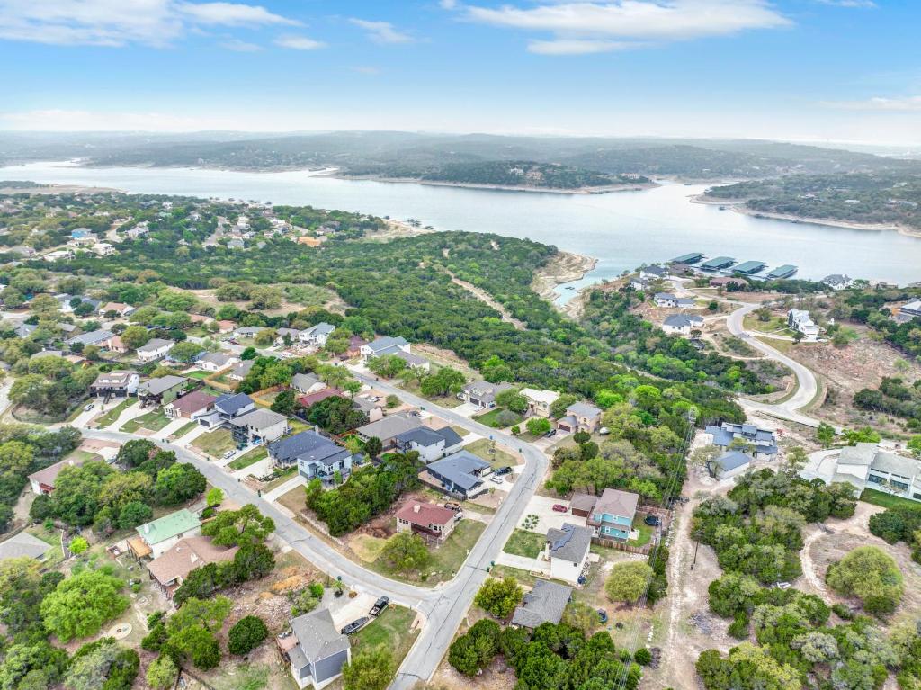 Soaring 2-Level Point Venture Home on Lake Travis, Lago Vista (updated ...