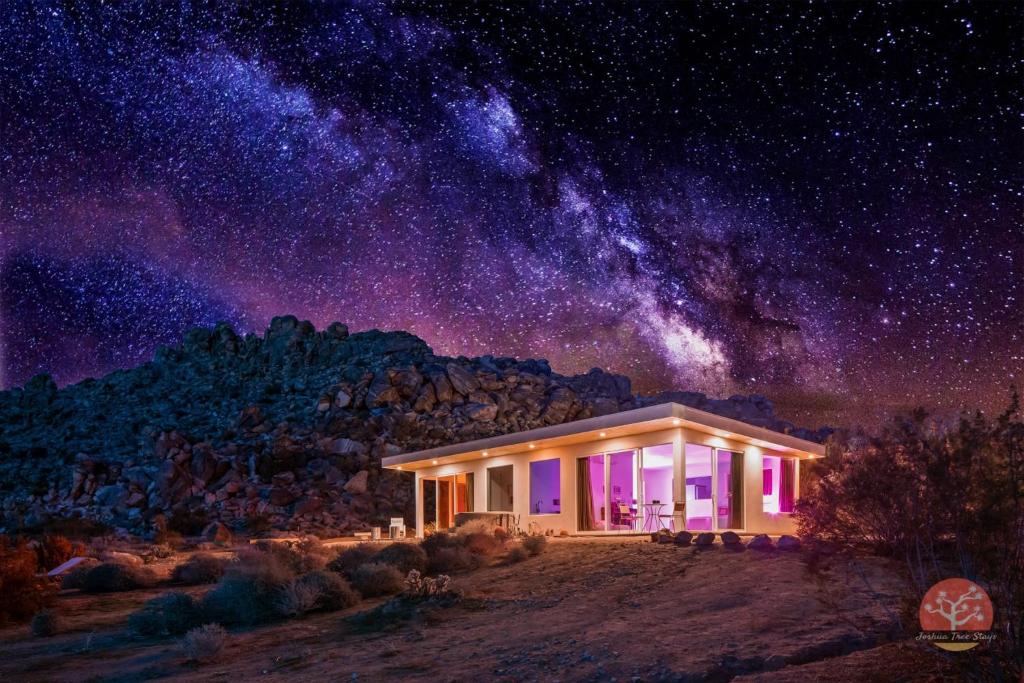The House of Intellect - Large Pool Outdoor Shower Spa, Joshua Tree ...