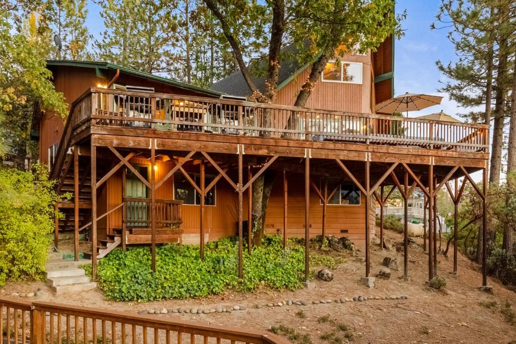 Bass Lake Lodge, Bass Lake (updated prices 2026)