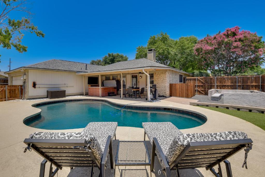 Chic Lewisville Getaway with Private Pool and Hot Tub!, Lewisville ...