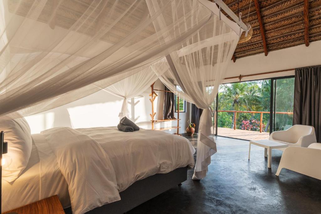 Kumba Lodge, Praia do Tofo (updated prices 2025)