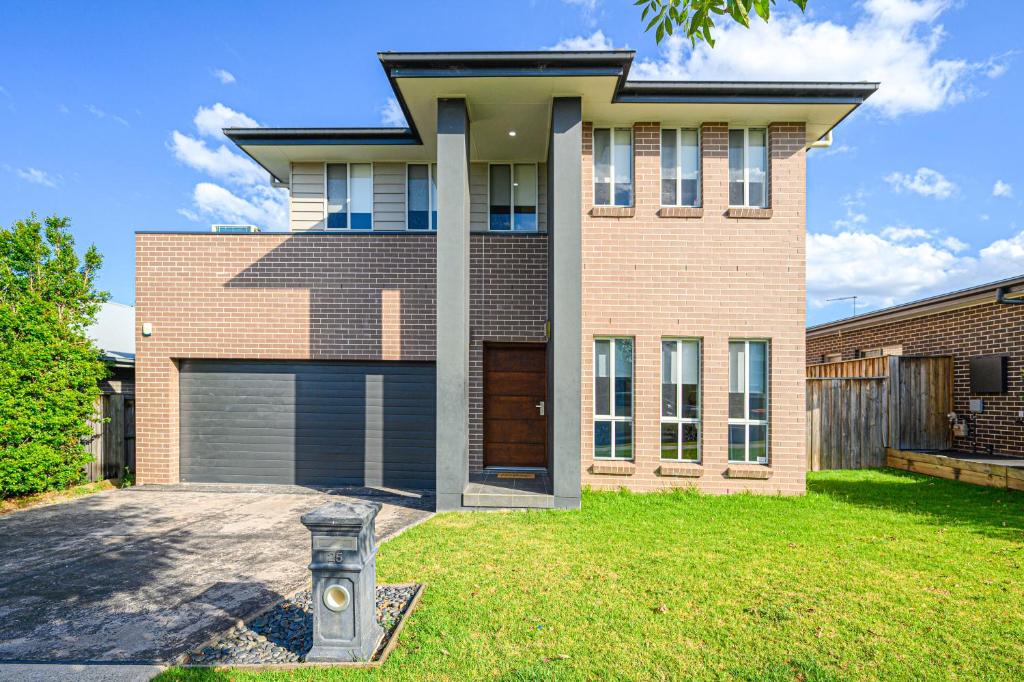 Colebee Modern 5BR House Spacious & Close to Park, Schofields (updated ...