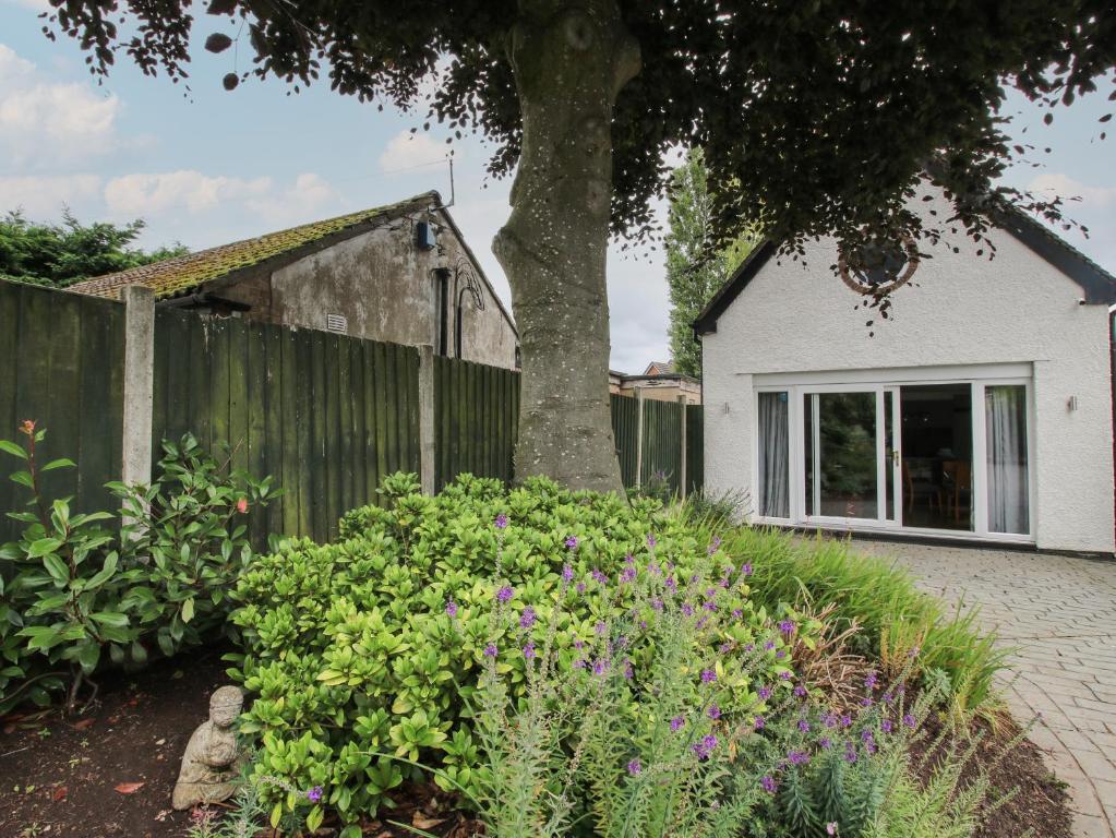 The Coach House, Whitmore (updated prices 2025)