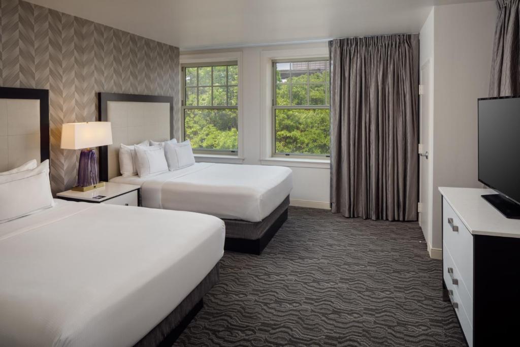 DoubleTree Suites by Hilton Hotel Detroit Downtown - Fort Shelby ...
