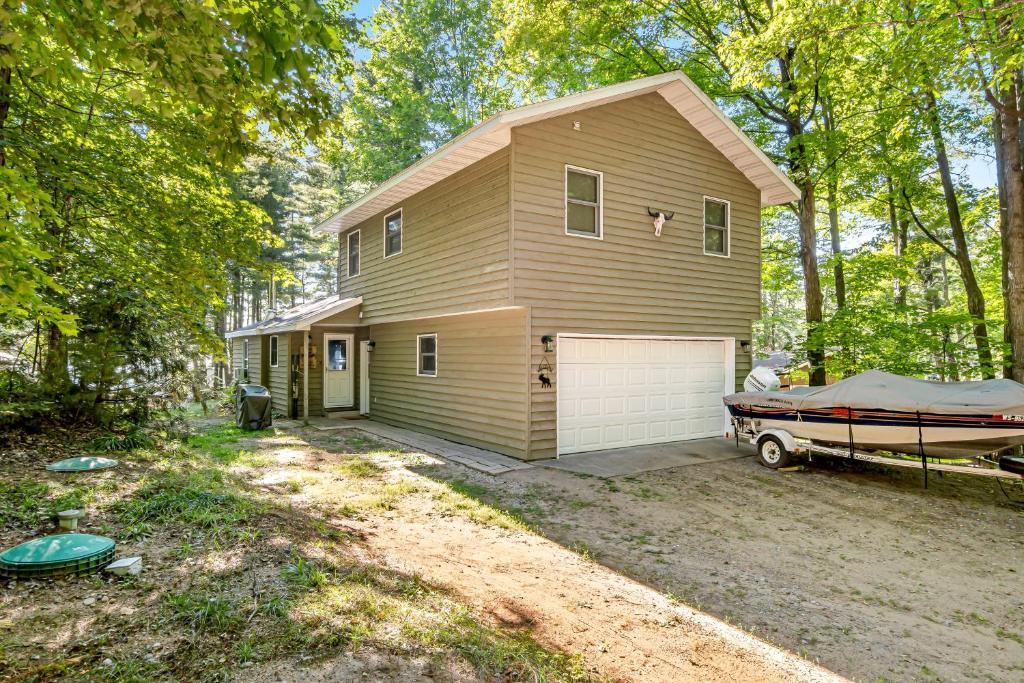 Cabin on the Loop - Full Property, Three Lakes (precios actualizados 2026)