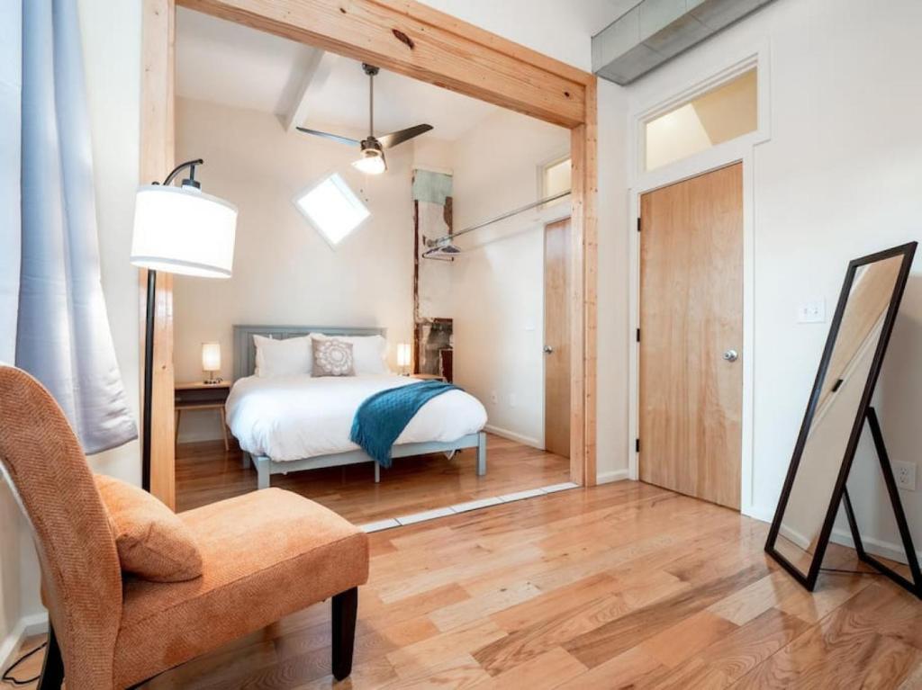 Cozy OTR Home with Private Roof Deck, Cincinnati (updated prices 2026)