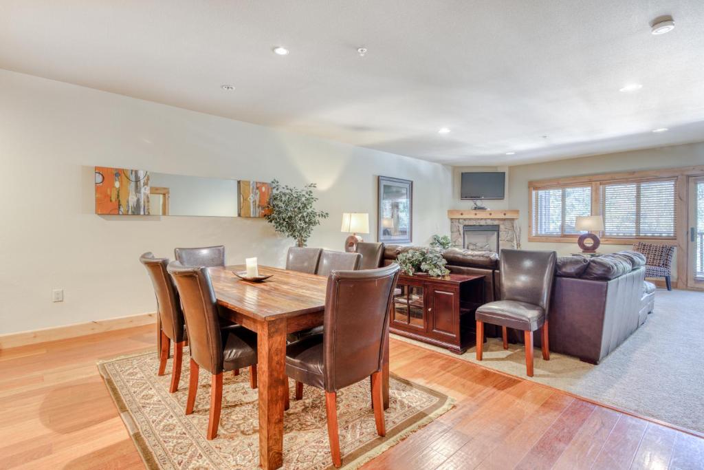 #104 Grand Lodge South, Government Camp (aktualisierte Preise für 2025)