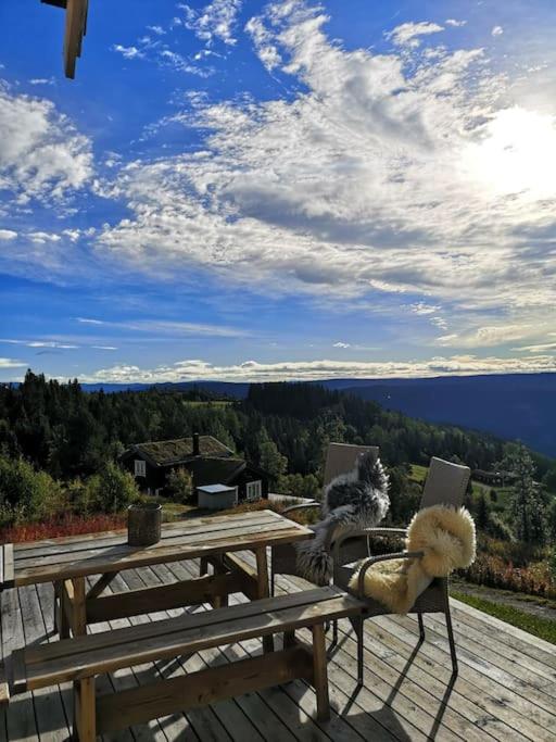 Stor og moderne hytte med panoramautsikt, Liagarda (preços atualizados ...