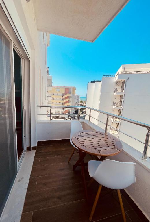 Turquoise Qerret Apartment, Golem (updated prices 2025)