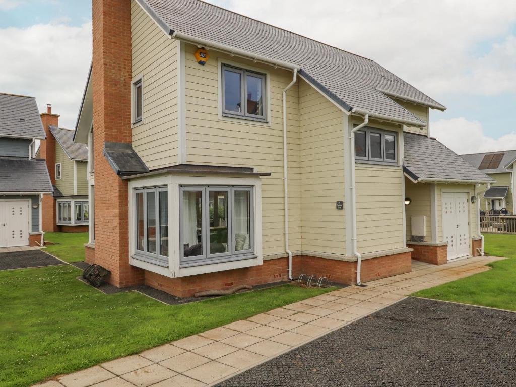 Turning Tide, Chathill (updated prices 2026)