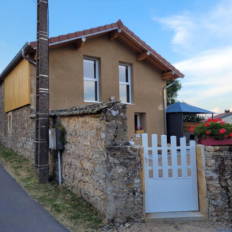 Les Douglas, Matour (aktualisierte Preise für 2026)