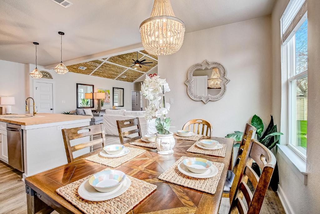 Lakin' It Easiest, Cottonwood Shores (updated prices 2025)