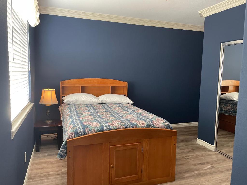 Cozy attached Junior ADU, San Diego (updated prices 2025)