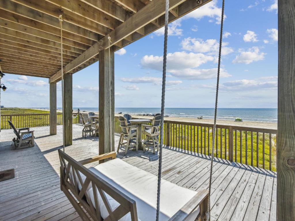Sand and Sun Beachfront, Surfside Beach (updated prices 2025)